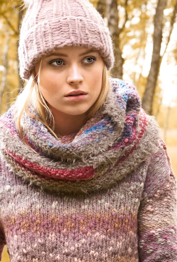 SWEATER MED GLATSTRIKKET RYG/ FORSTYKKE OG ÆRMER I GLAT VRANG Colorato ...